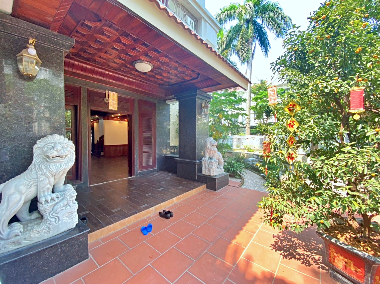 Garden house with 5 bedroom villa for rent in Ciputra, Tay Ho